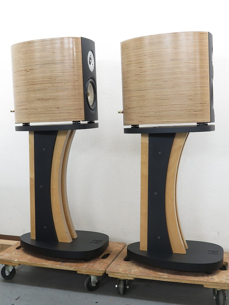 マジコ MAGICO MINI (スタンド付) スピーカー @37402 / 中古オーディオ買取、販売、通販のショップアフロオーディオ横浜