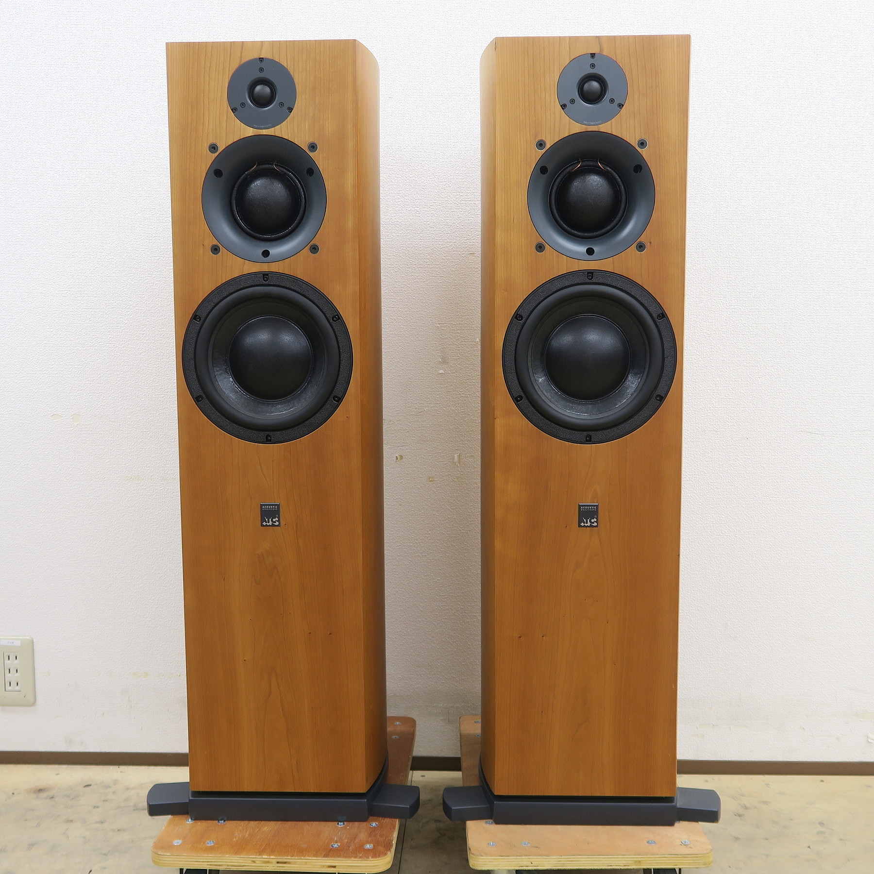 【Cランク】ATC new SCM40 スピーカー エーティーシー @56182 / 中古オーディオ買取、販売、通販のショップアフロオーディオ横浜