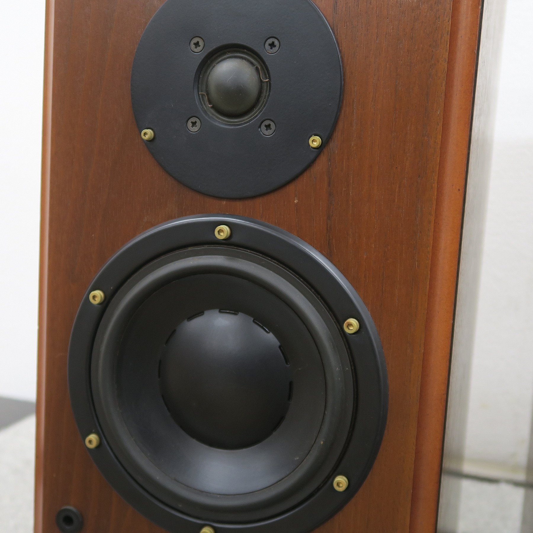 【Cランク】Ruark Acoustics Broadsword スピーカー ルアーク @59035 / 中古オーディオ買取、販売、通販の ...